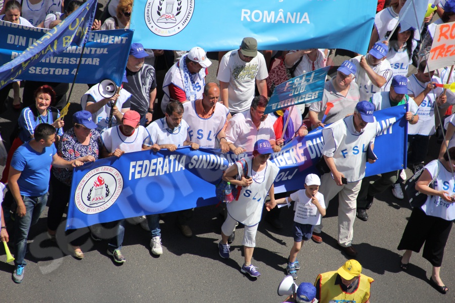 Functionarii publici intra in greva generala! - Sectorul 4 Live