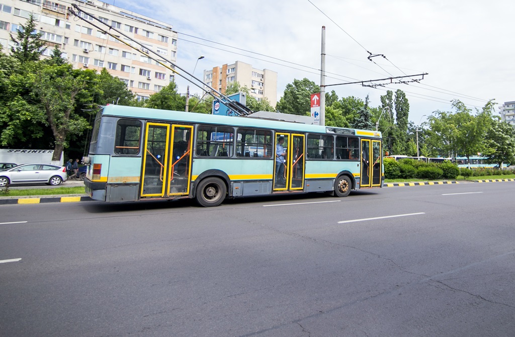 Tramvaiul 1 circula in noaptea de Revelion - Vedeti programul complet ...